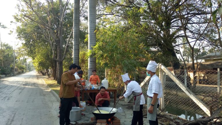 Tapoutwe(Tabodwe), Festival of Hta-ma-nae(Glutinous Rice) - Hotel by ...